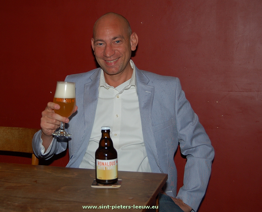 Ronaldus Witte Tripel – Sint-Pieters-Leeuw nieuwssite